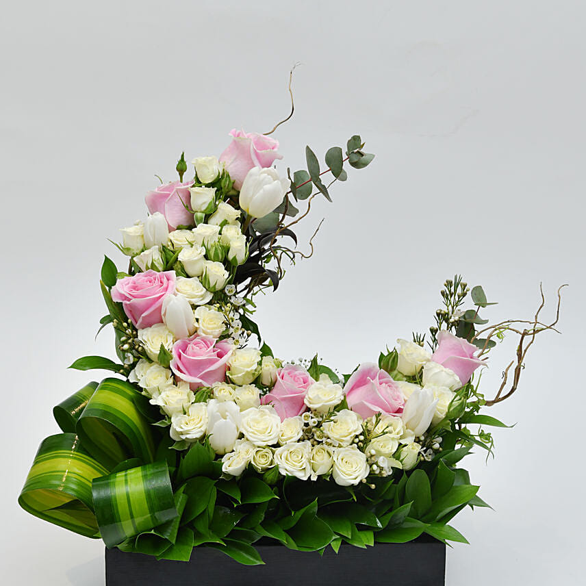 Online Crescent Flower Arrangement Gift Delivery in Qatar - Fnp.ae