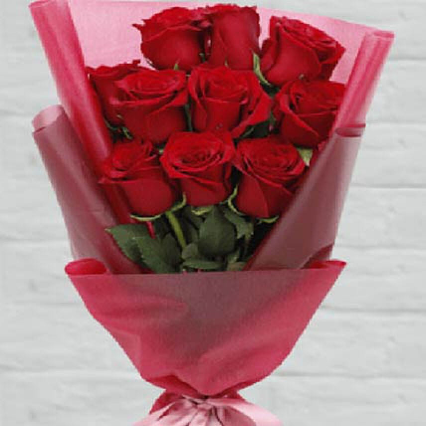 Online Bouquet Of 10 Lovely Red Roses Gift Delivery in Qatar - Fnp.ae