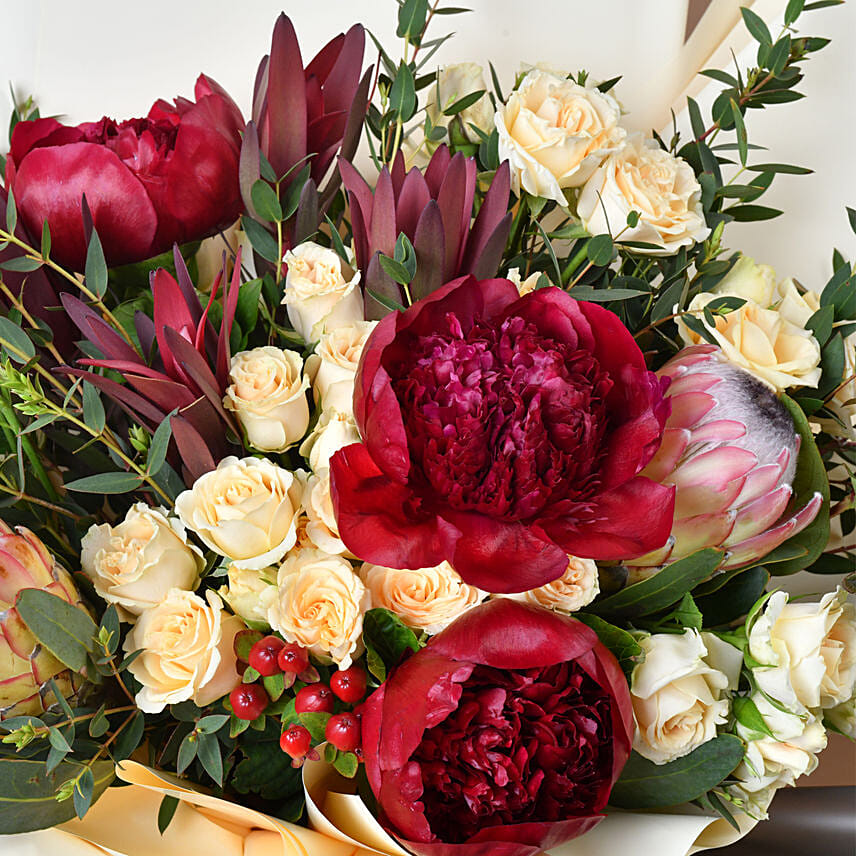 Online Spray Rose Fusion Gift Delivery in Qatar - FNP
