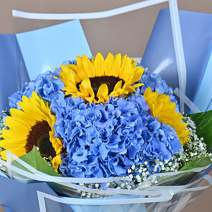 Online Hydrangea Bouquet with Sunflowers Gift Delivery in Qatar - Fnp.ae