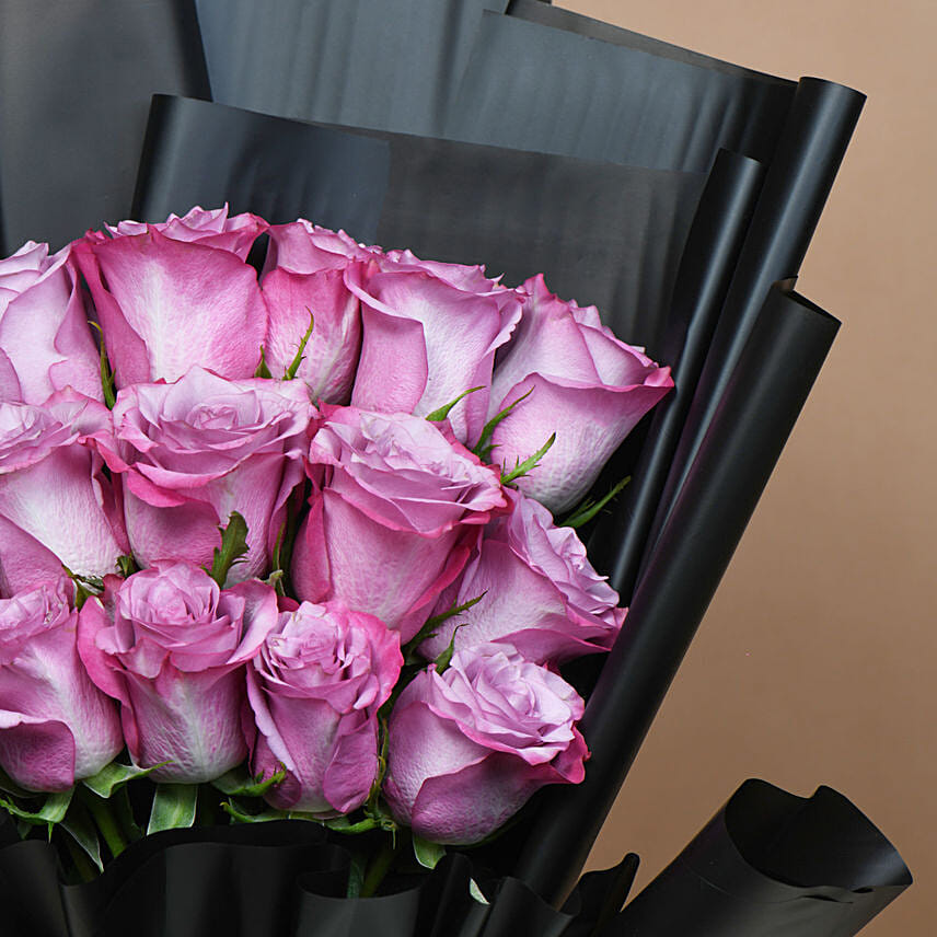 Online Elegant Plum Roses Bouquet Gift Delivery in Qatar - Fnp.ae