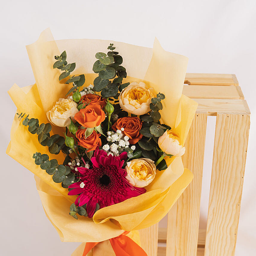 Online Compelling Love Gift Delivery in Qatar - FNP
