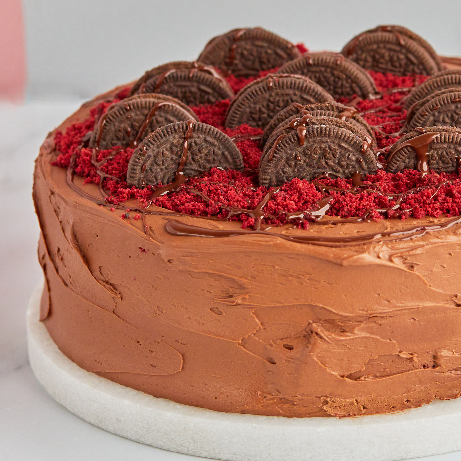 Online Red Velvet Oreo Crunch Gift Delivery in Qatar - Fnp.ae