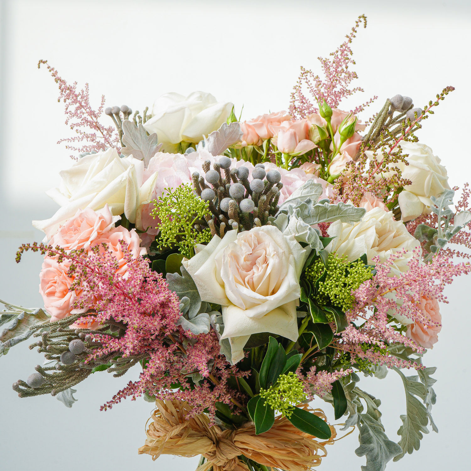 أون لاين باقة ورد جميلة جداً مع أوهارا لون وردي فاتح توصيل هدايا في ...