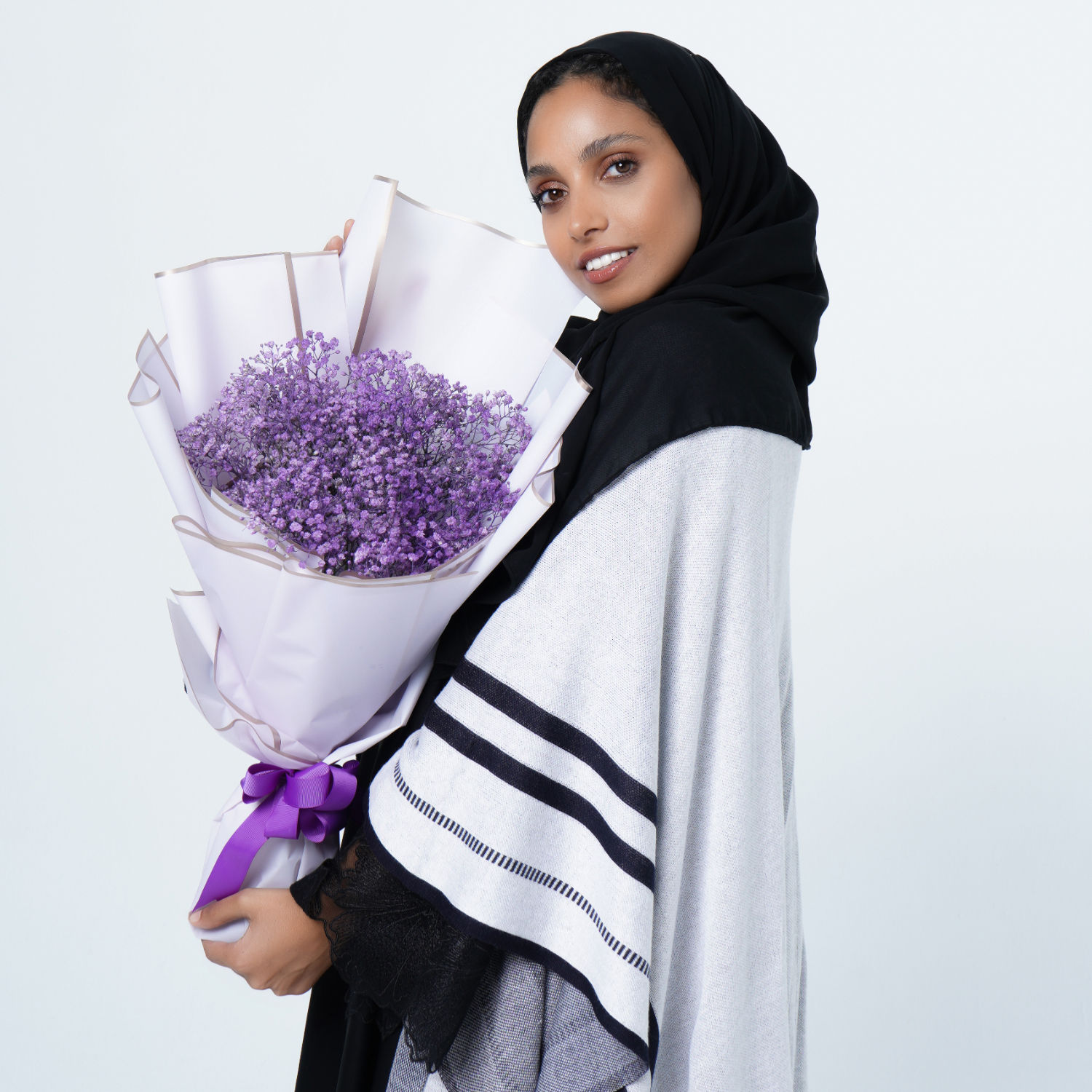 Online Purple Crush Bouquet Gift Delivery in Qatar - Fnp.ae