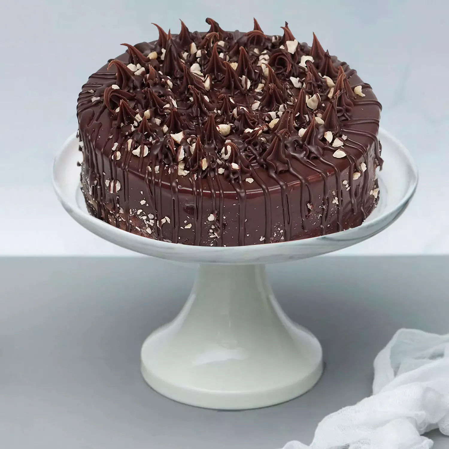 Online Crunchy Chocolate Hazelnut Cake- Half Kg Gift Delivery in Qatar ...