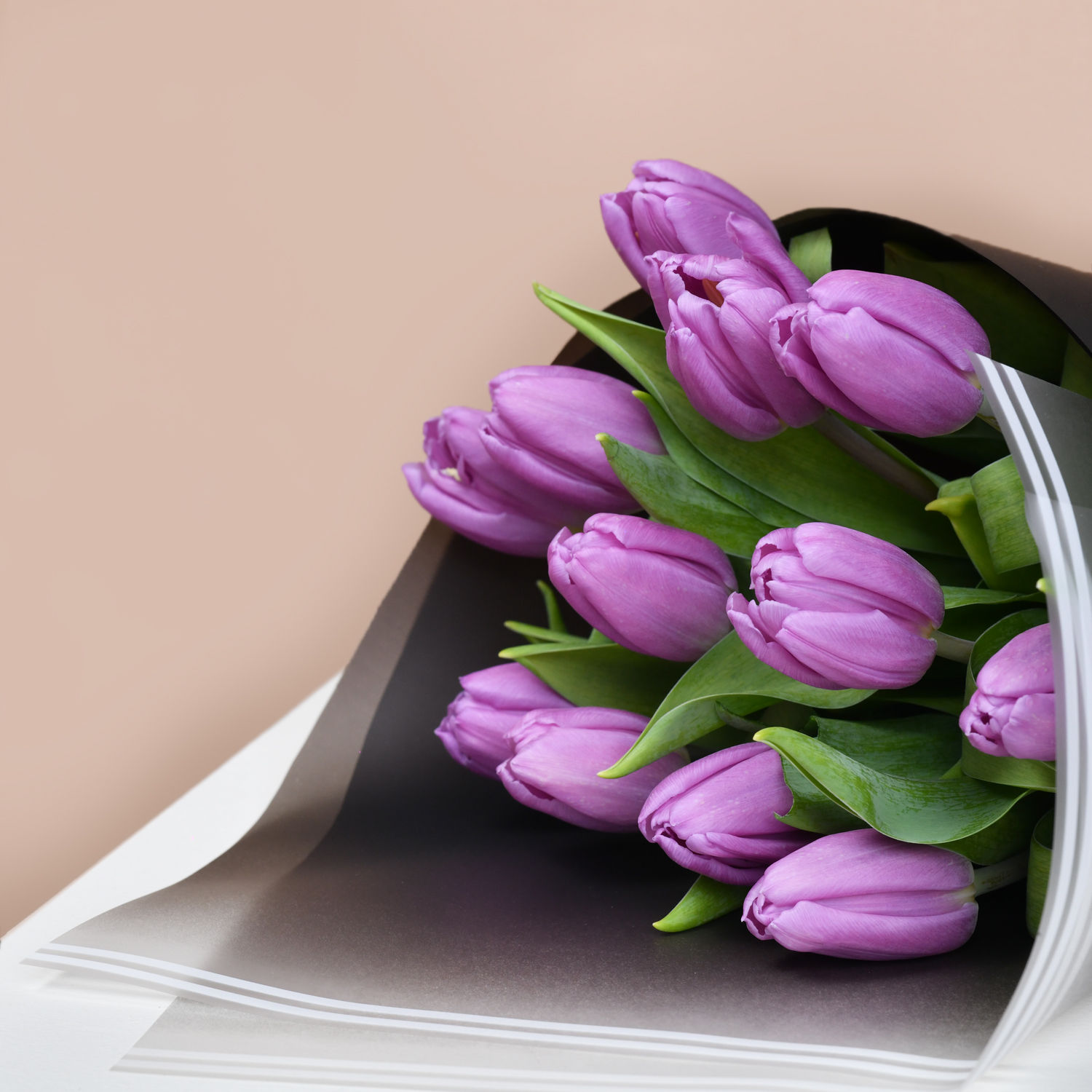 Online Violet Tulip Bouquet Gift Delivery in Qatar - FNP