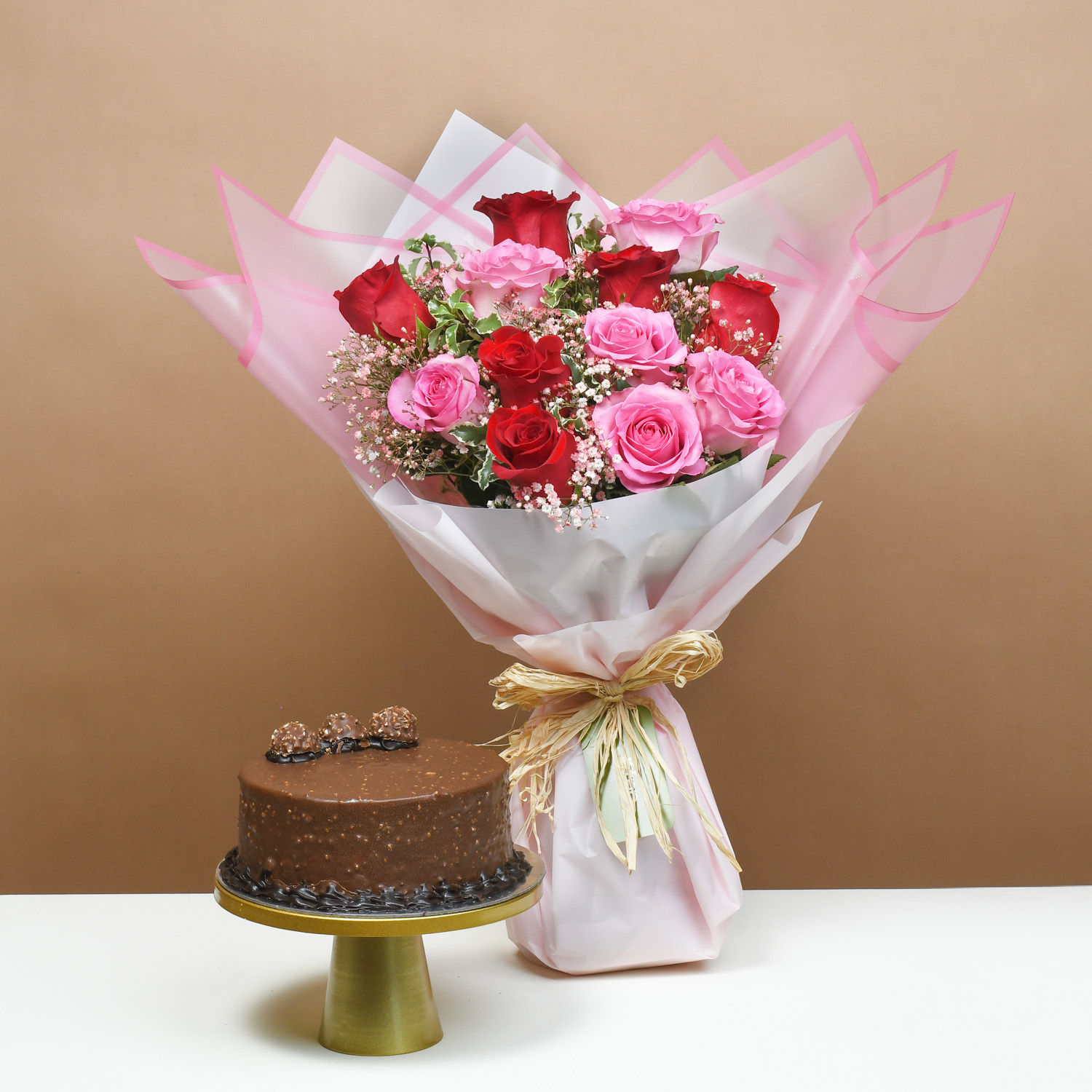 Online Romantic Rendezvous Roses & Chocolate Delight Gift Delivery in ...