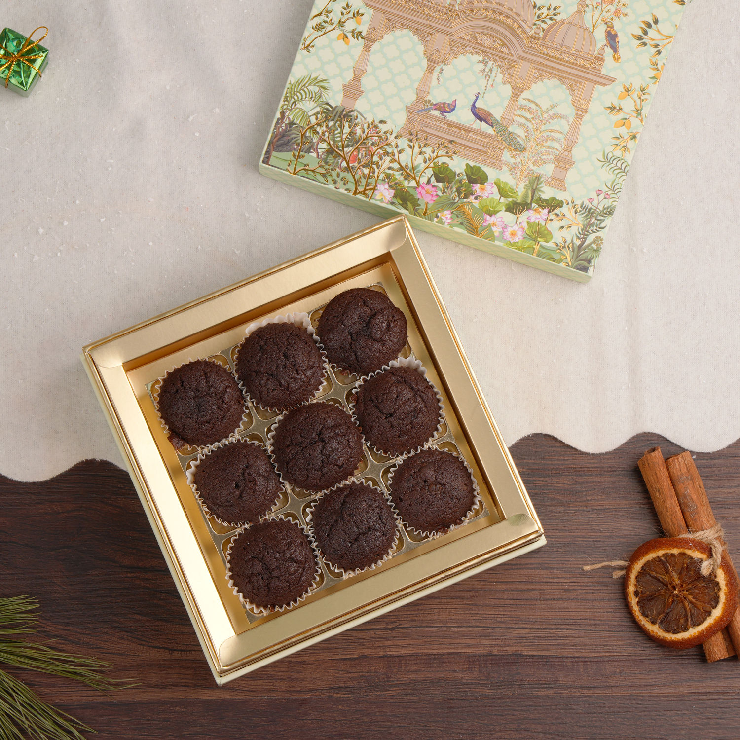 Online Christmas Muffin Gift Delivery in Qatar - Fnp.ae