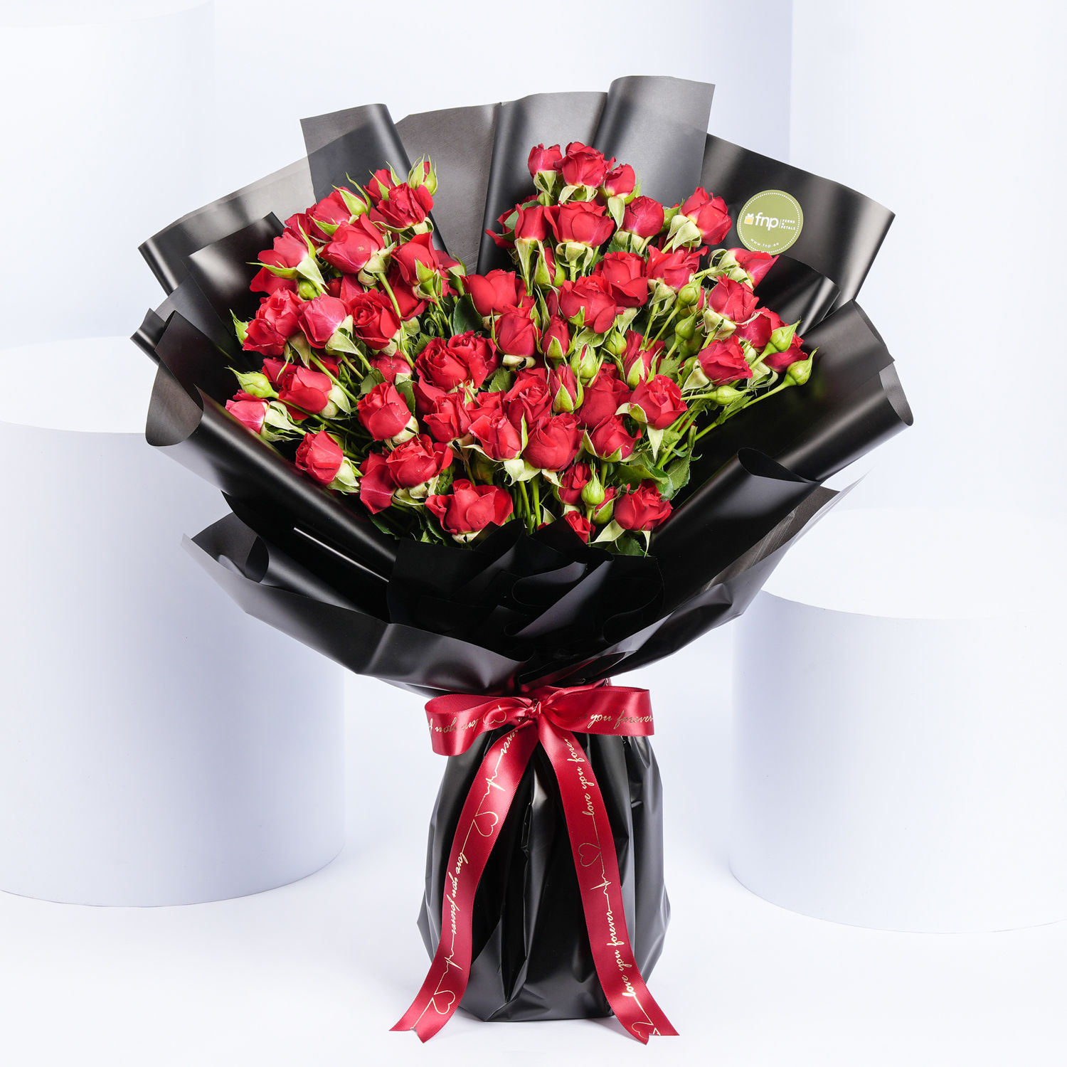Online Roses Seduction for Valentine Gift Delivery in Qatar - FNP