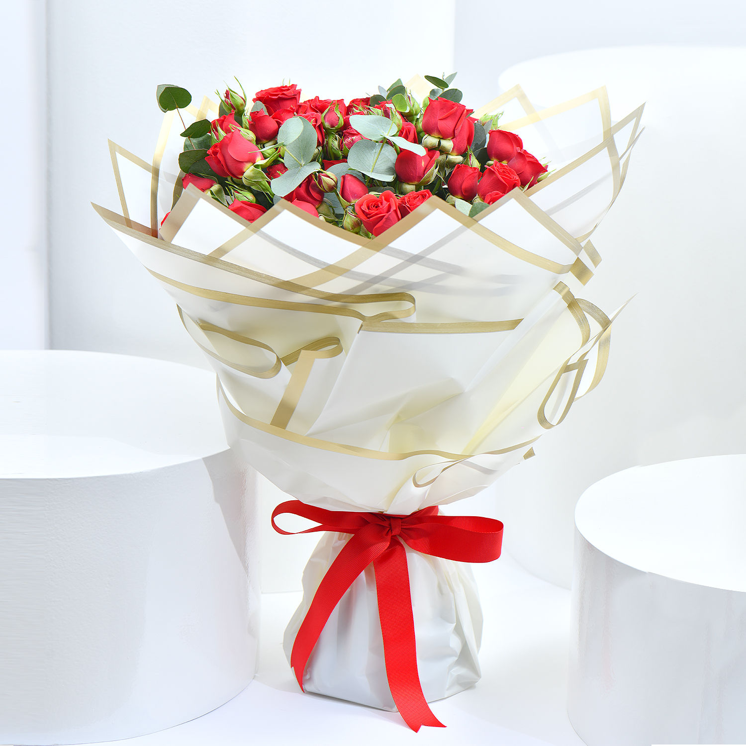 Online 10 Red Spray Rose Bouquet Gift Delivery in Qatar - FNP