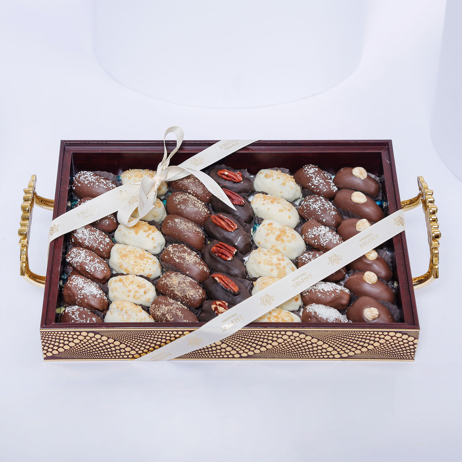 Online Assorted Dates Tray With Beautiful Flowers Gift Delivery in ...