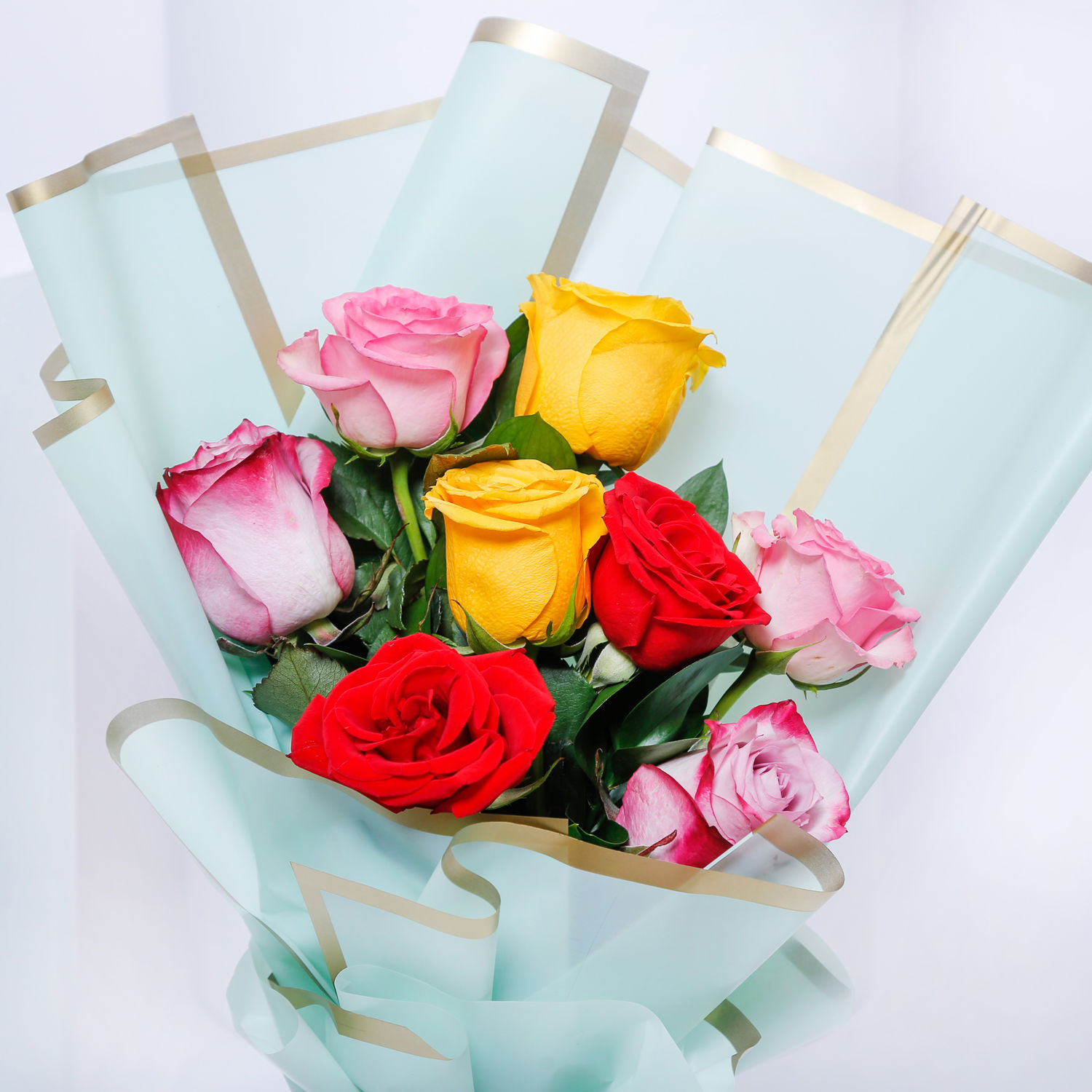 Online Multicolor Roses Bouquet Gift Delivery in Qatar - FNP