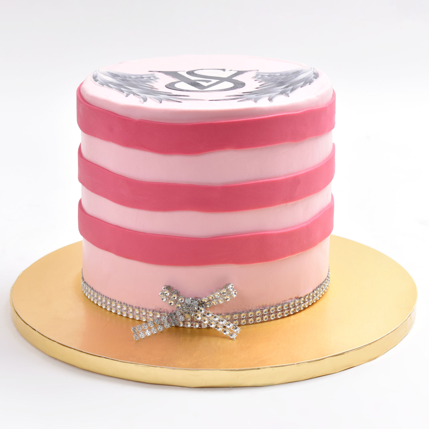 Online Victoria Secret Cake Gift Delivery in Qatar - FNP