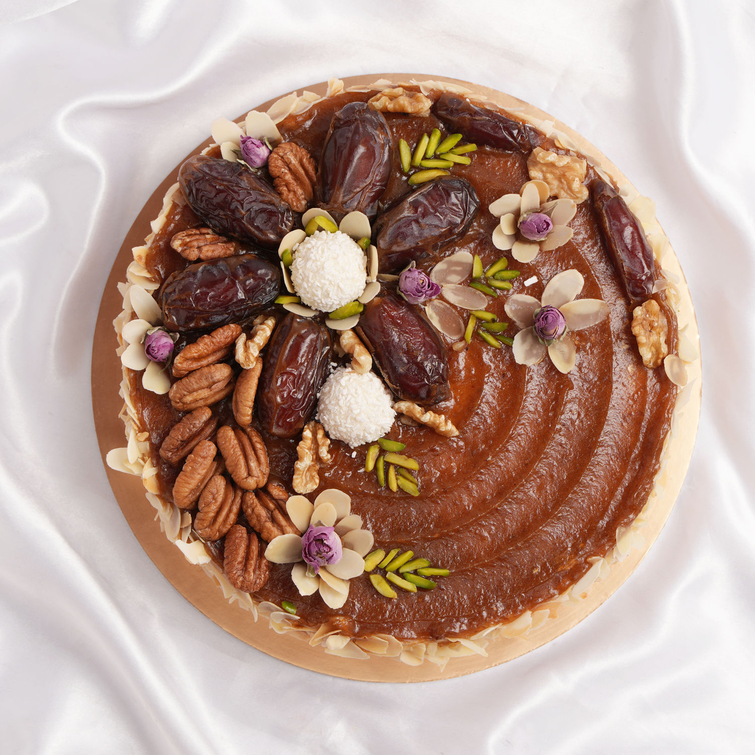 Online Dates Cake Gift Delivery in Qatar - Fnp.ae