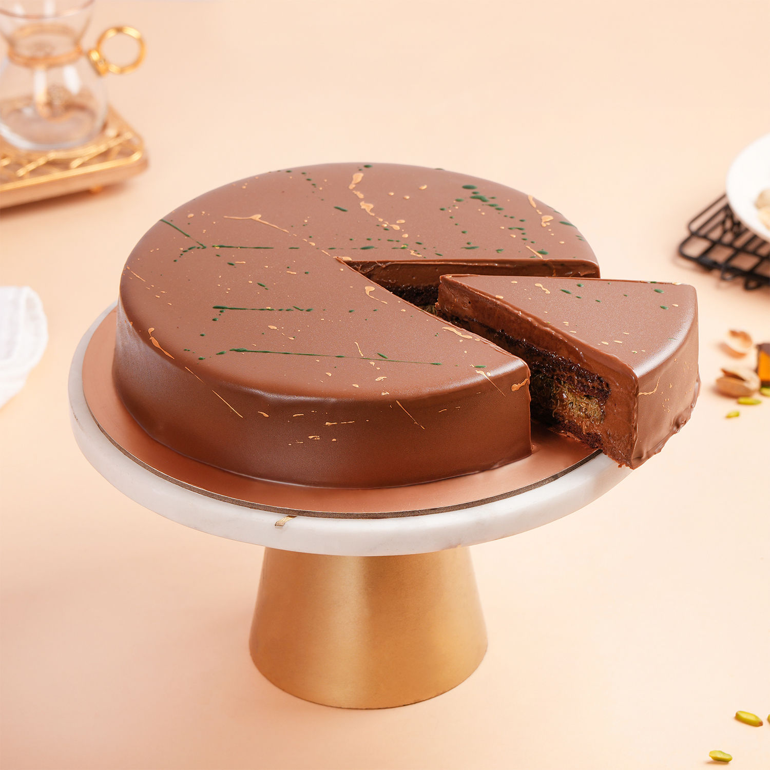 Online Dubai Chocolate Pistachio Kunafa Cake 500gm Gift Delivery in ...