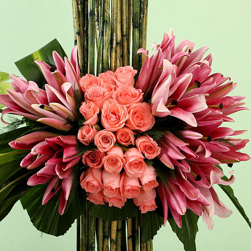 Online Layers Of Flowers Gift Delivery in Saudi-arabia - FNP