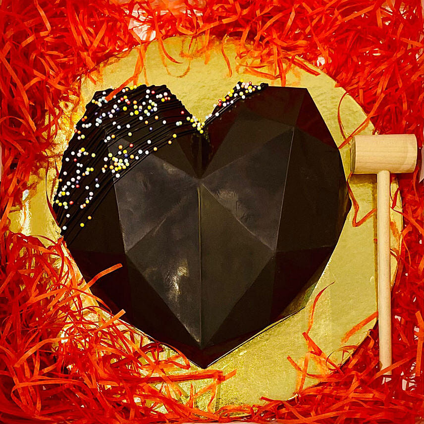 Online Dark Love Fantasy Pinata Gift Delivery in Saudi-arabia - Fnp.ae