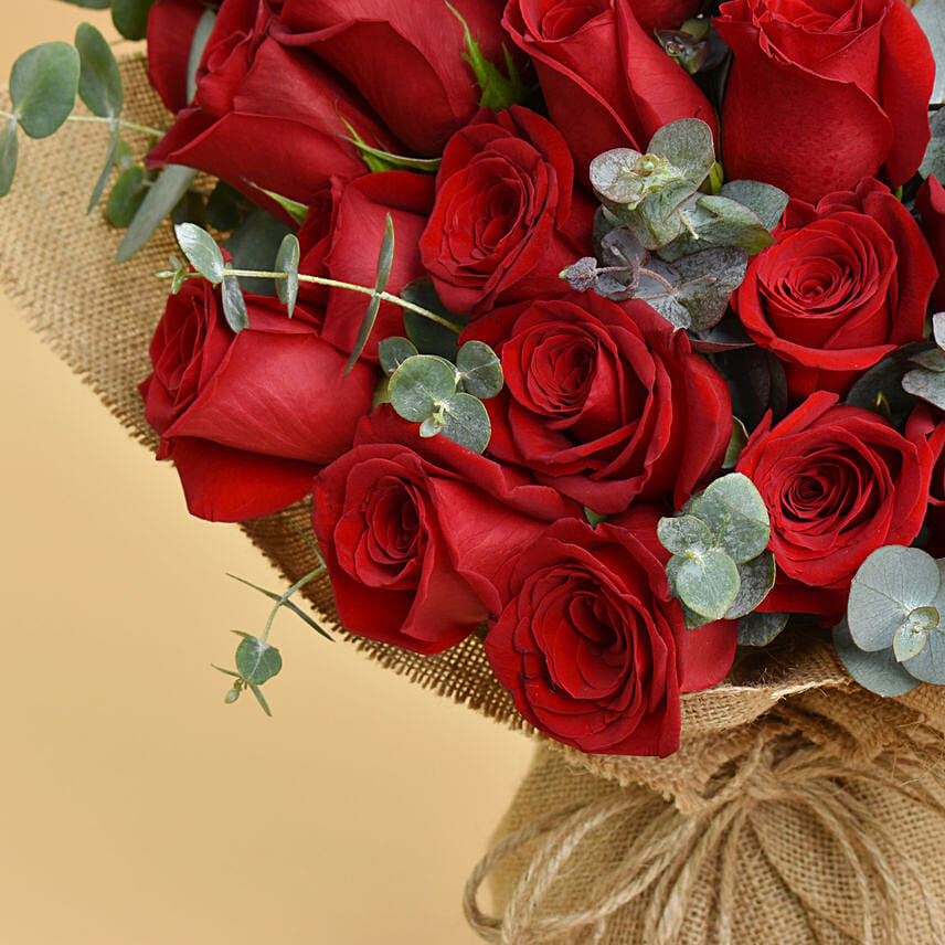 Online Heart and Roses Bouquet Gift Delivery in Saudi-arabia - FNP