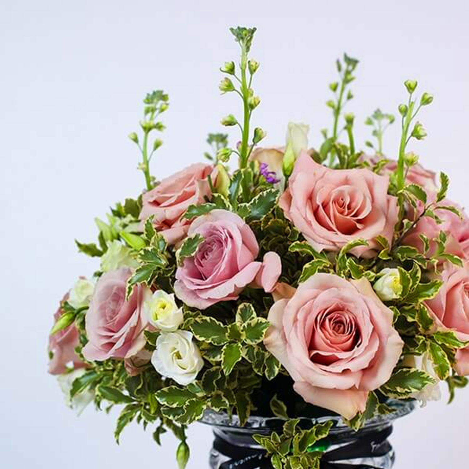 Online Appealing Light Pink Rose & Spray Rose Arrangement Gift Delivery ...