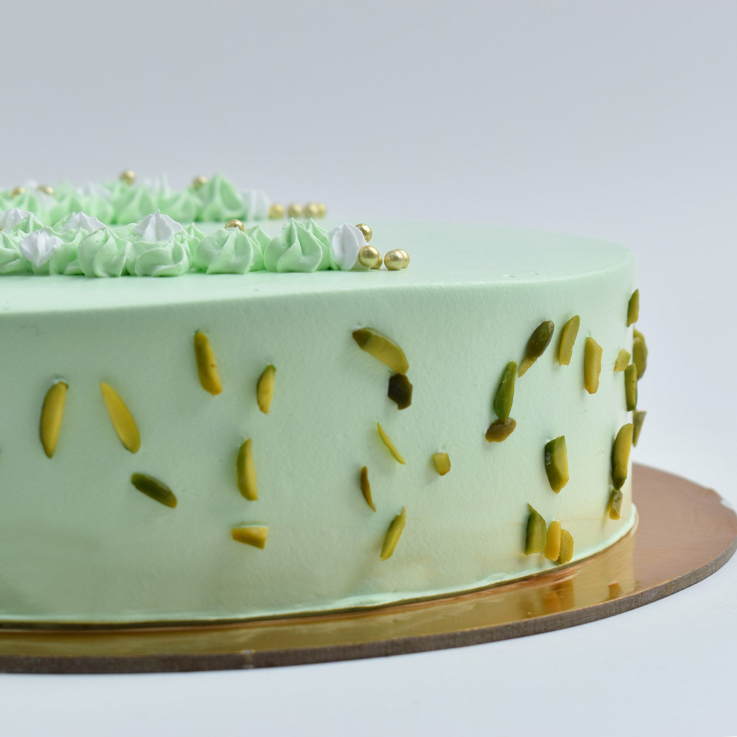 Online Pistachio Kunafa Cake 1 KG Gift Delivery in Saudi-arabia - FNP