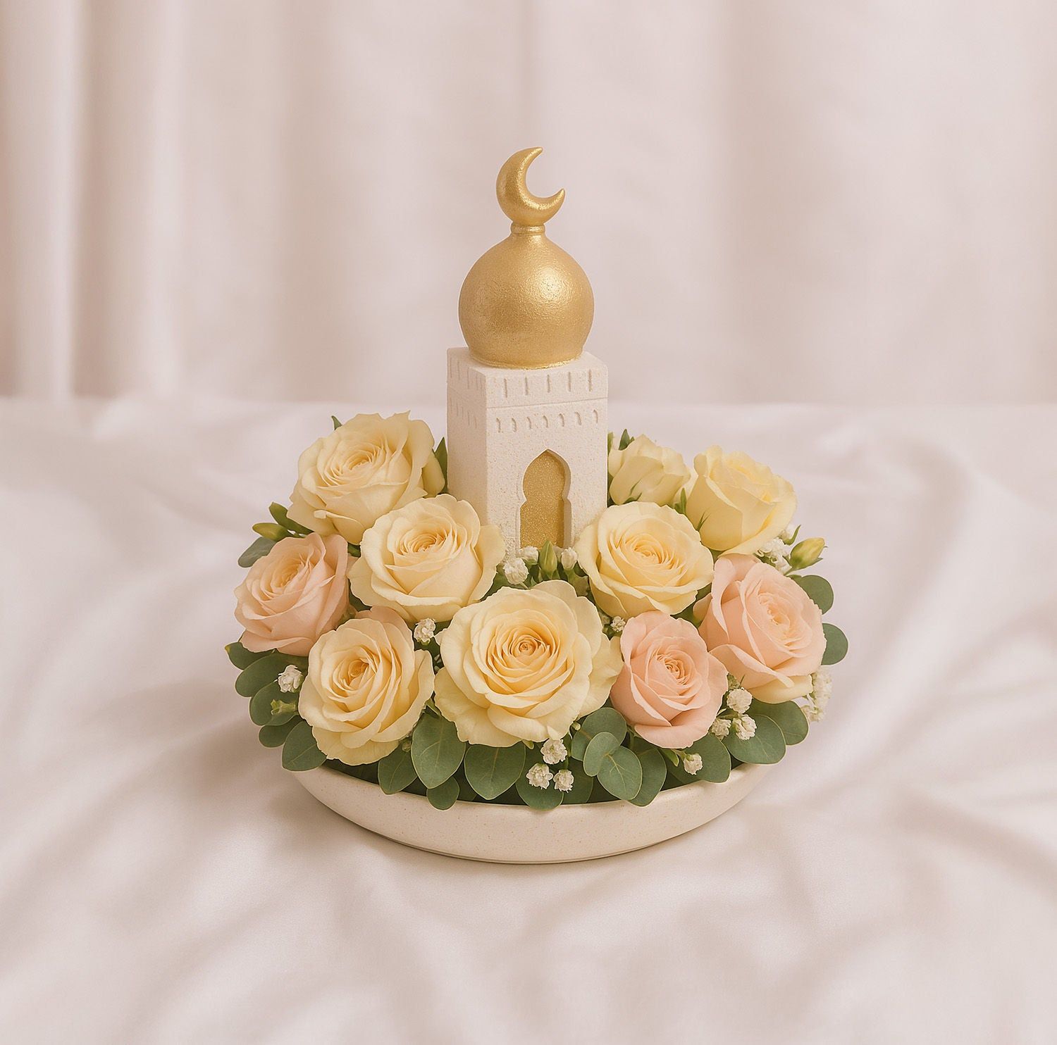 Online Mosquet Dome Flower Arrangement Gift Delivery in Saudi-arabia ...