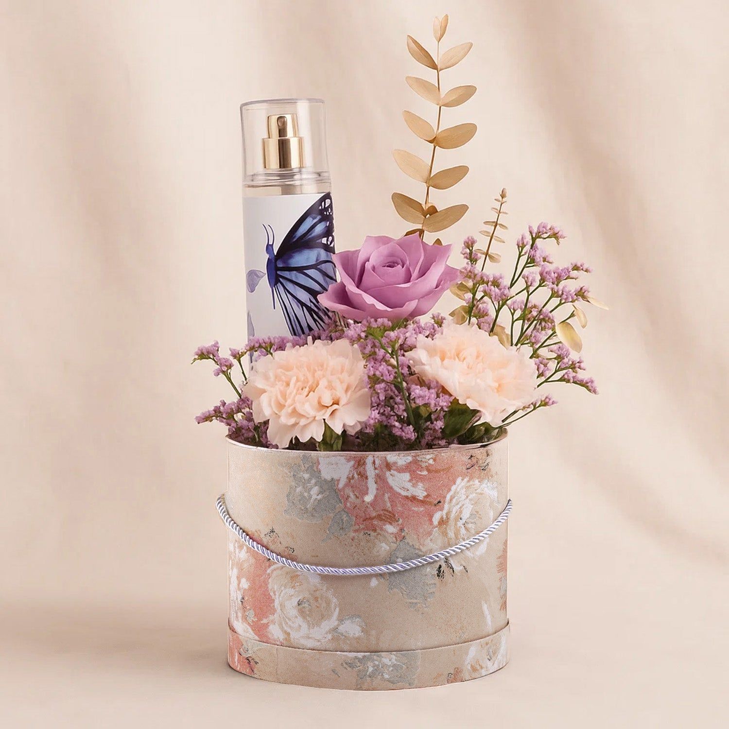 Online Elegant Flower Box N Bath And Body Works Mist Gift Delivery in ...