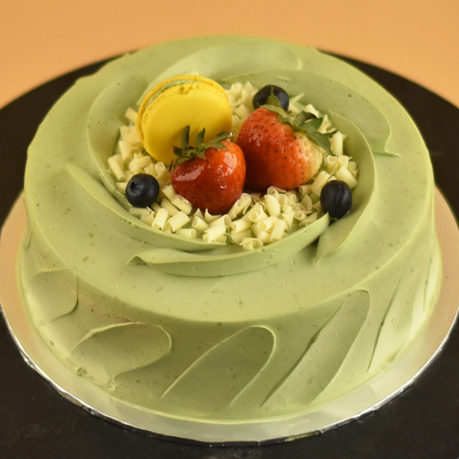 Online Delectable Green Tea Sponge Cake Gift Delivery in Singapore - FNP