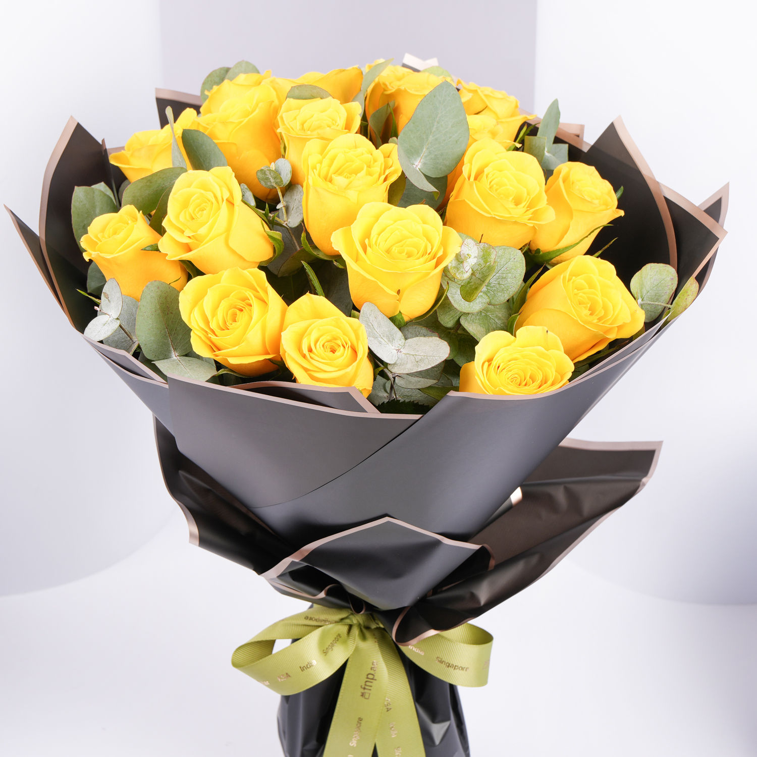 Online Sunshine 20 Yellow Roses Bouquet Gift Delivery in UAE - FNP