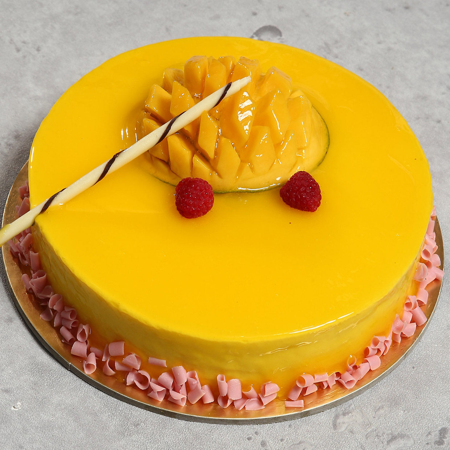 Order New Mango Cake 1 Kg Online | Same-Day Delivery UAE - Fnp.ae