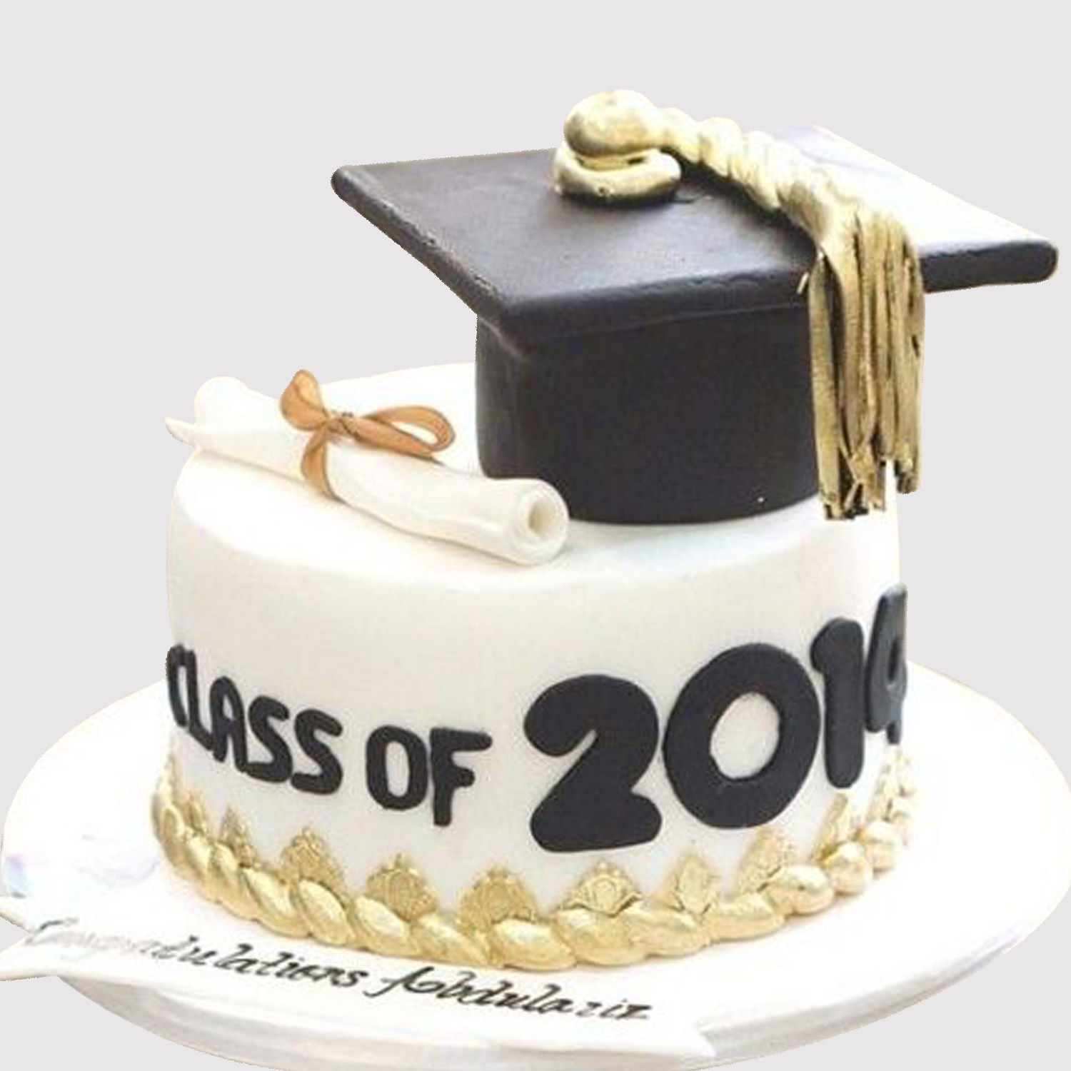 Online Graduation Party Fondant Chocolate Cake Gift Delivery in UAE - FNP