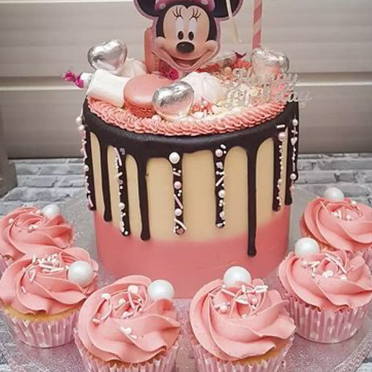 Order The Grand Birthday Cake Online | Same-Day Delivery UAE - Fnp.ae