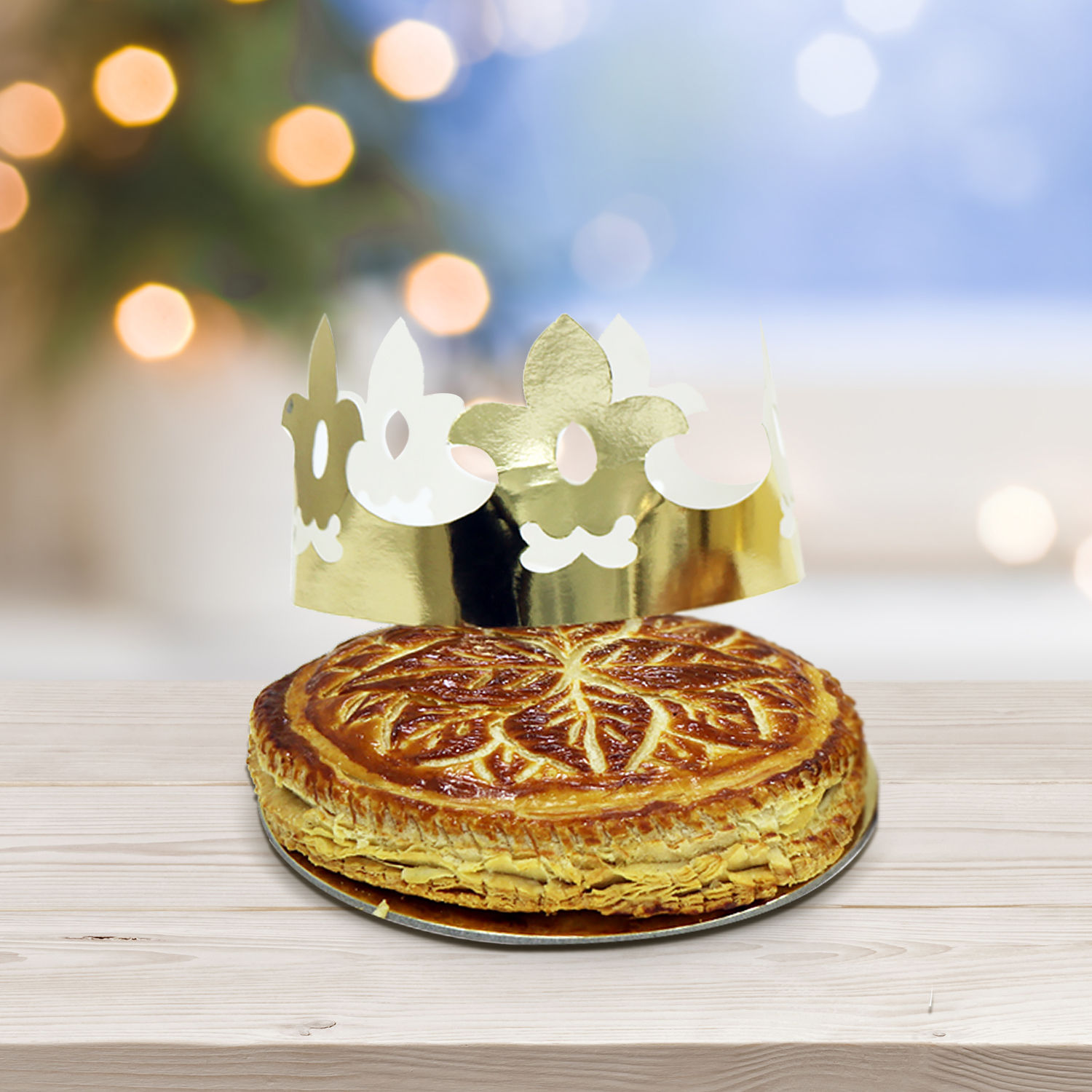 Online King Crown Cake 4 Portion Gift Delivery in UAE - FNP