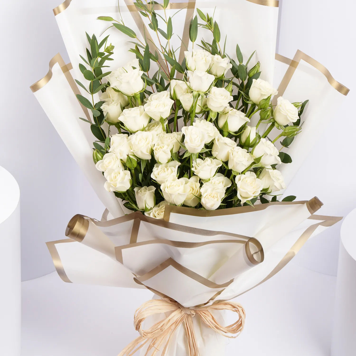 Online Beautiful White Spray Rose Bouquet Gift Delivery in UAE - FNP