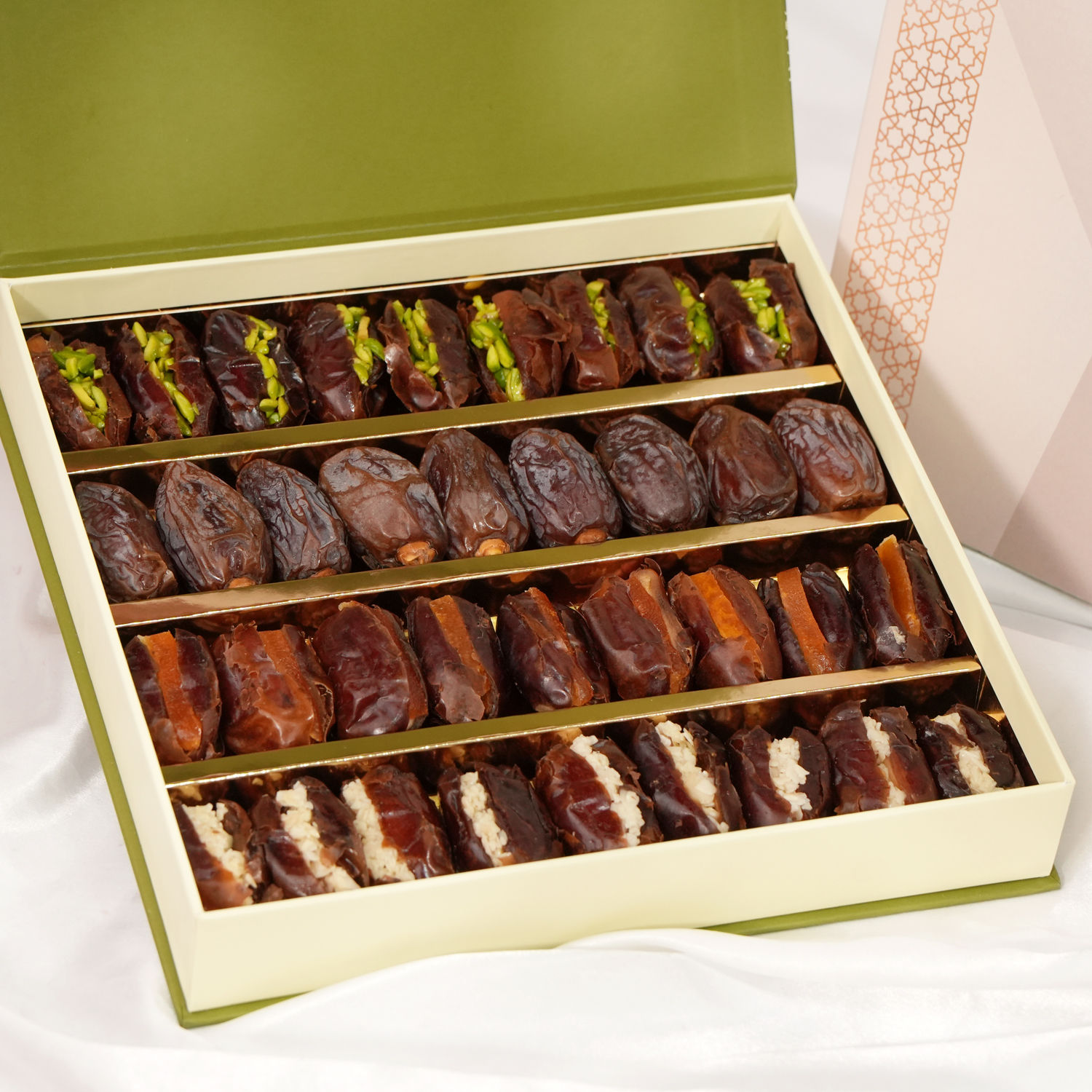 Online Delightful Premium Dates Boxes Gift Delivery in UAE - FNP