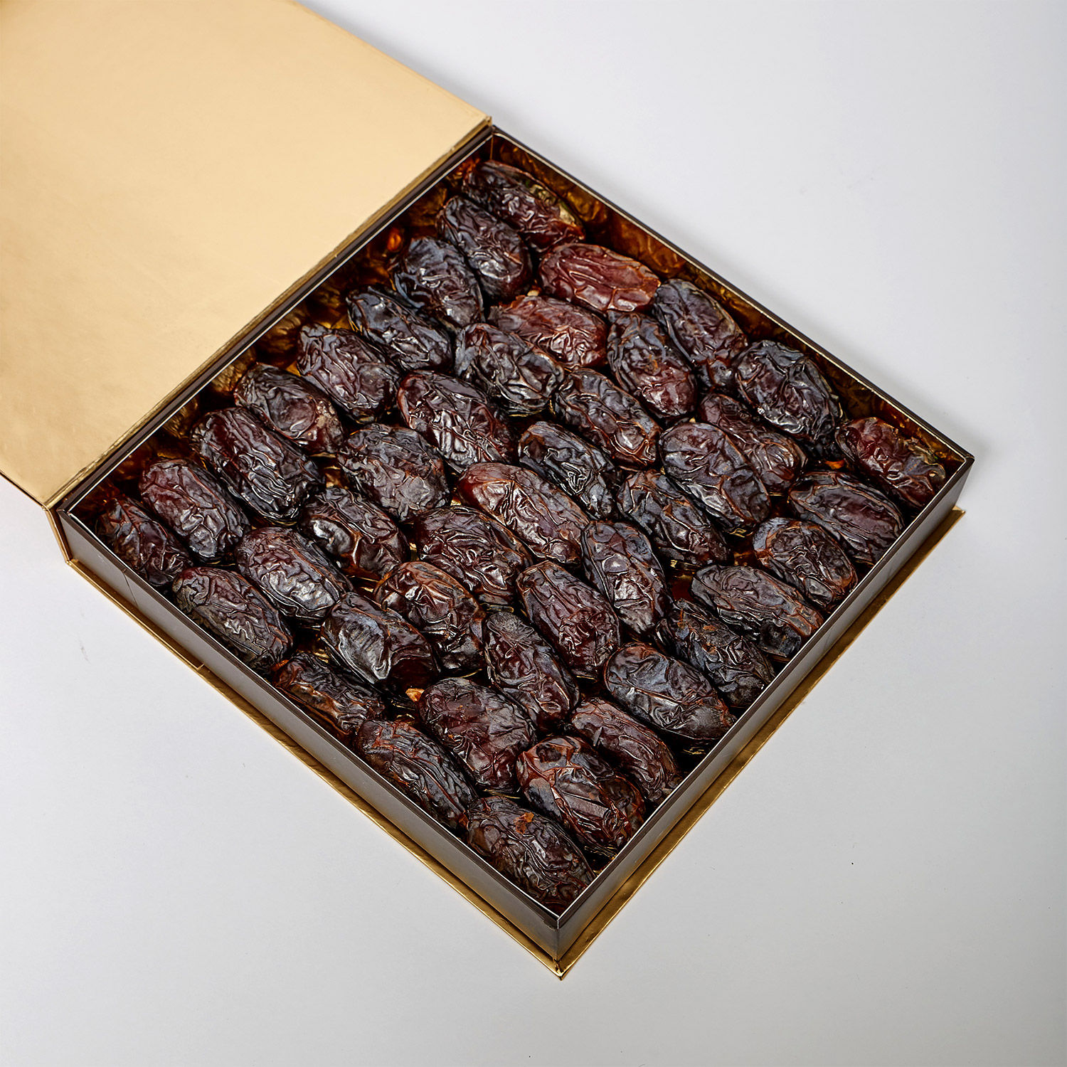 Order Organic Majdool Dates Box Online | Same-Day Delivery UAE - Fnp.ae