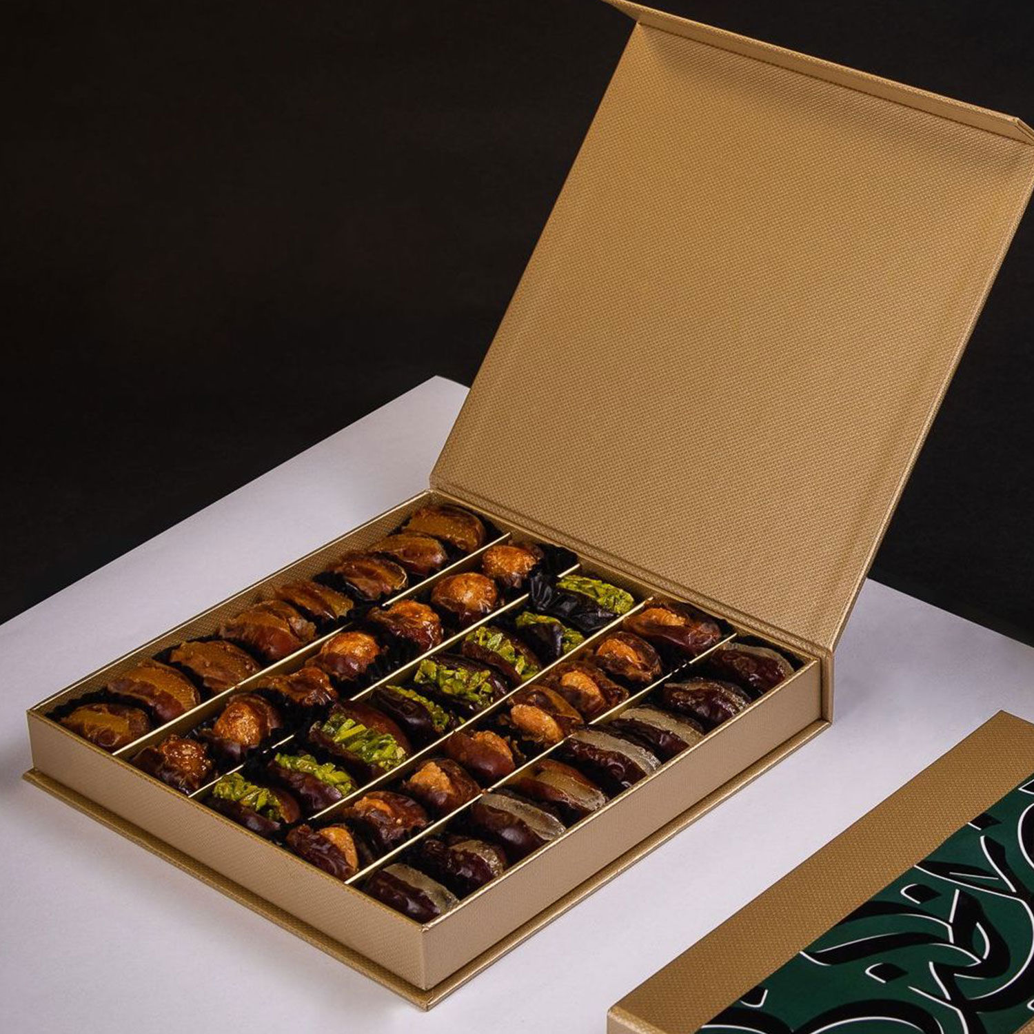 Order Ramadan Special Assorted Dates Premium Box Online | Same-Day ...