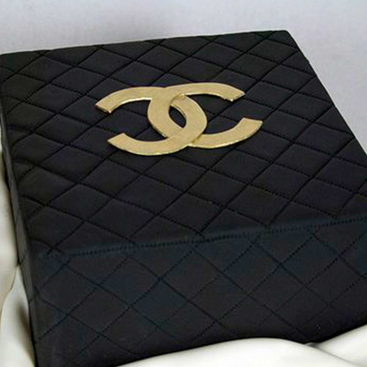 Online Chanel Designer Cake Chocolate Gift Delivery in UAE - FNP