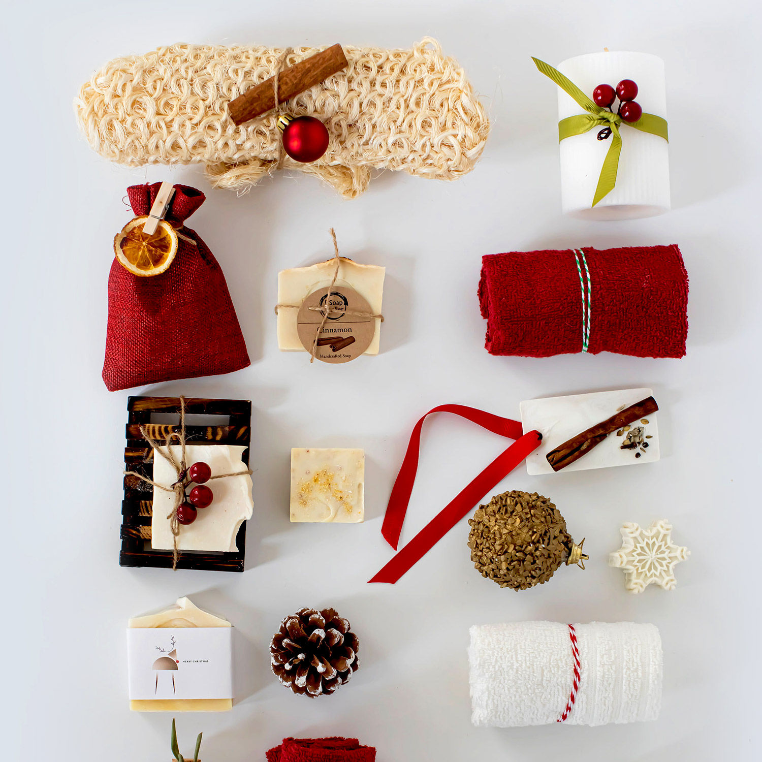 Online Grand Christmas Personal Care Hamper Gift Delivery in UAE - FNP