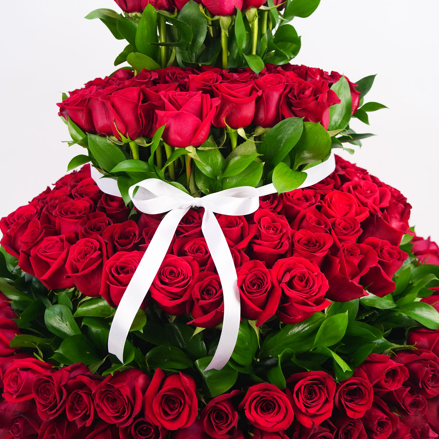 Order Basket of 400 Roses Glory Online | Same-Day Delivery UAE - Fnp.ae