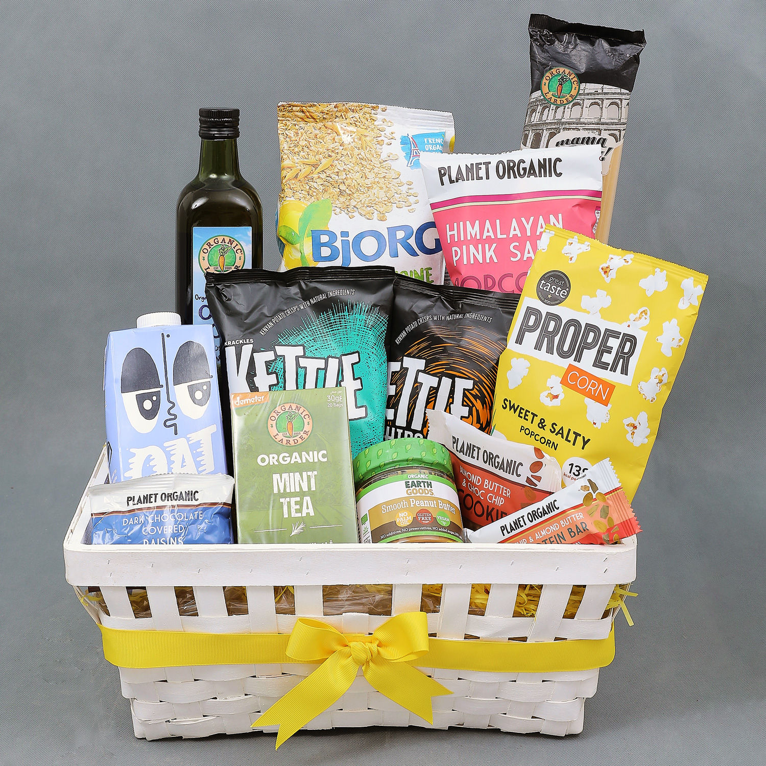Order Organic Foodie Gift Basket Online | Same-Day Delivery UAE - Fnp.ae
