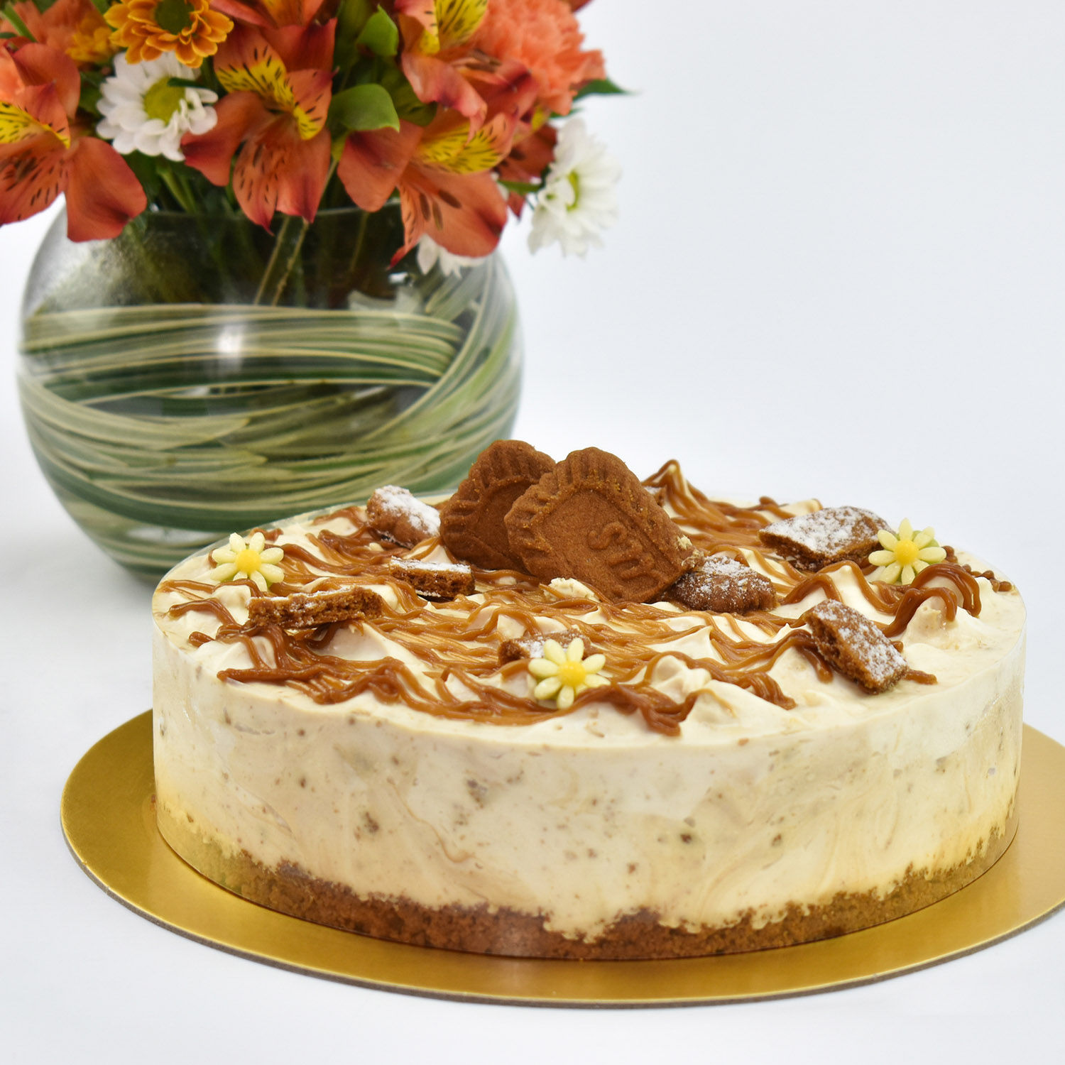 Order Lotus Cheesecake with Flowers Online | Same-Day Delivery UAE - Fnp.ae