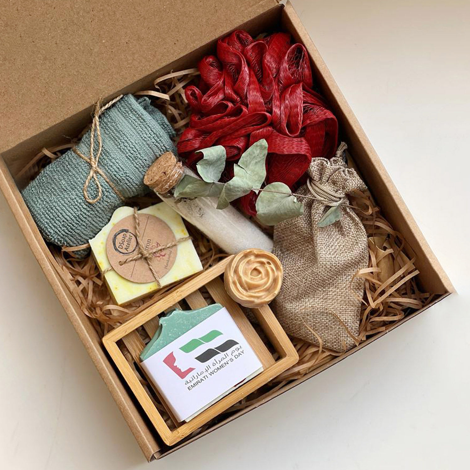 Order Emirati Women's Day Large Box Online | Same-Day Delivery UAE - Fnp.ae