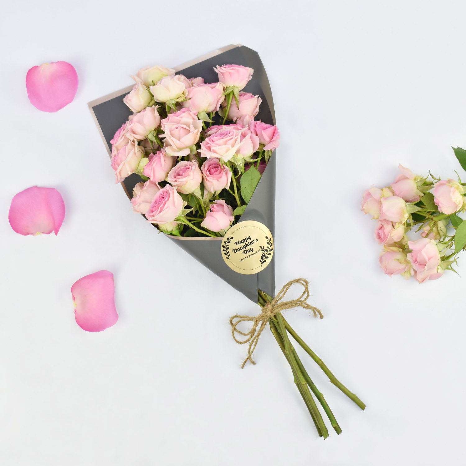 أون لاين Pink Rouse Bouquet for Daugthers Day توصيل هدايا في UAE - FNP