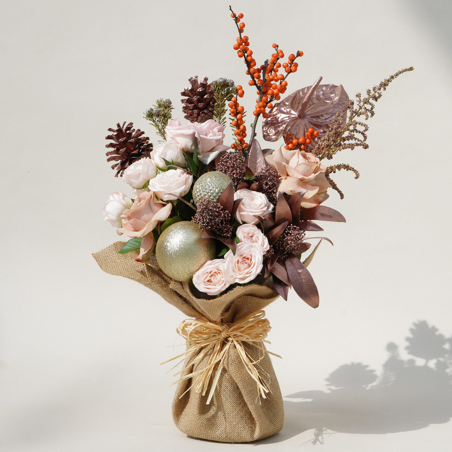 Online Christmas Joy Flowers Bouquet Gift Delivery in UAE - FNP