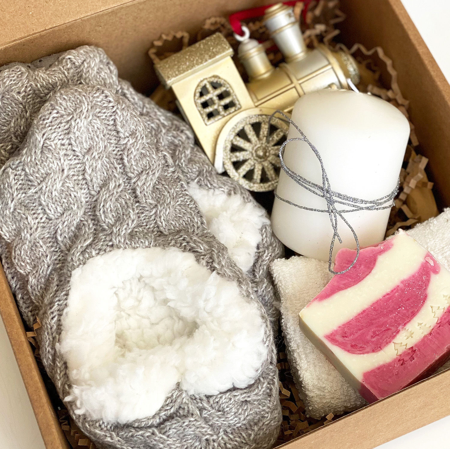 أون لاين Fuzzy Candy By Dsoap توصيل هدايا في UAE - FNP