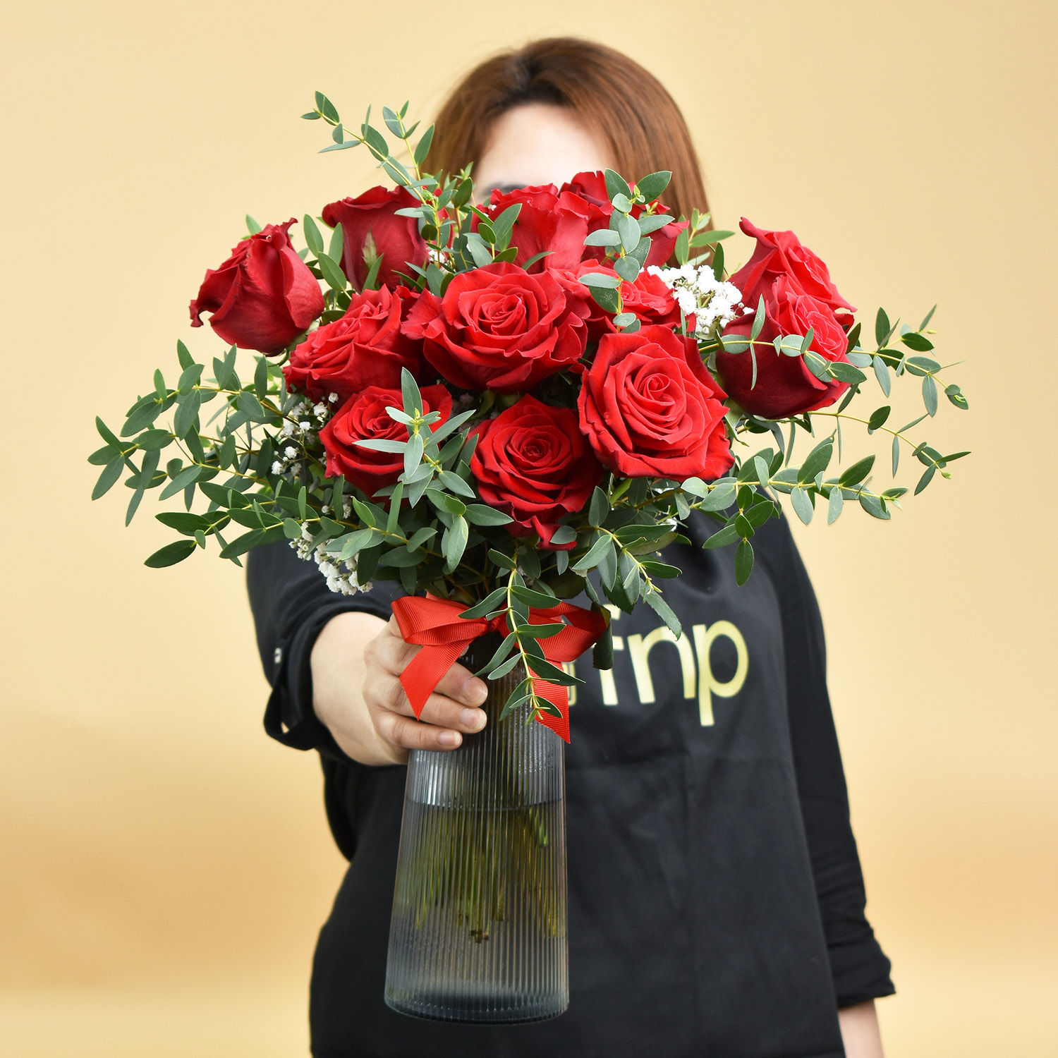 Order 12 Red Rose in Premium Vase Online | Same-Day Delivery UAE - Fnp.ae
