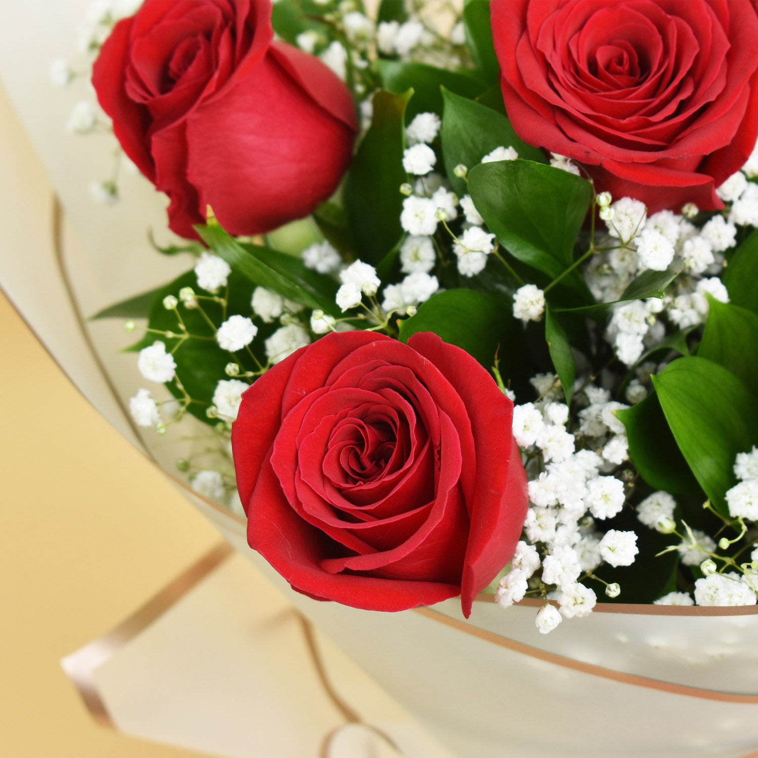 Order 6 Red Rose Beauty Bouquet Online | Same-Day Delivery UAE - Fnp.ae