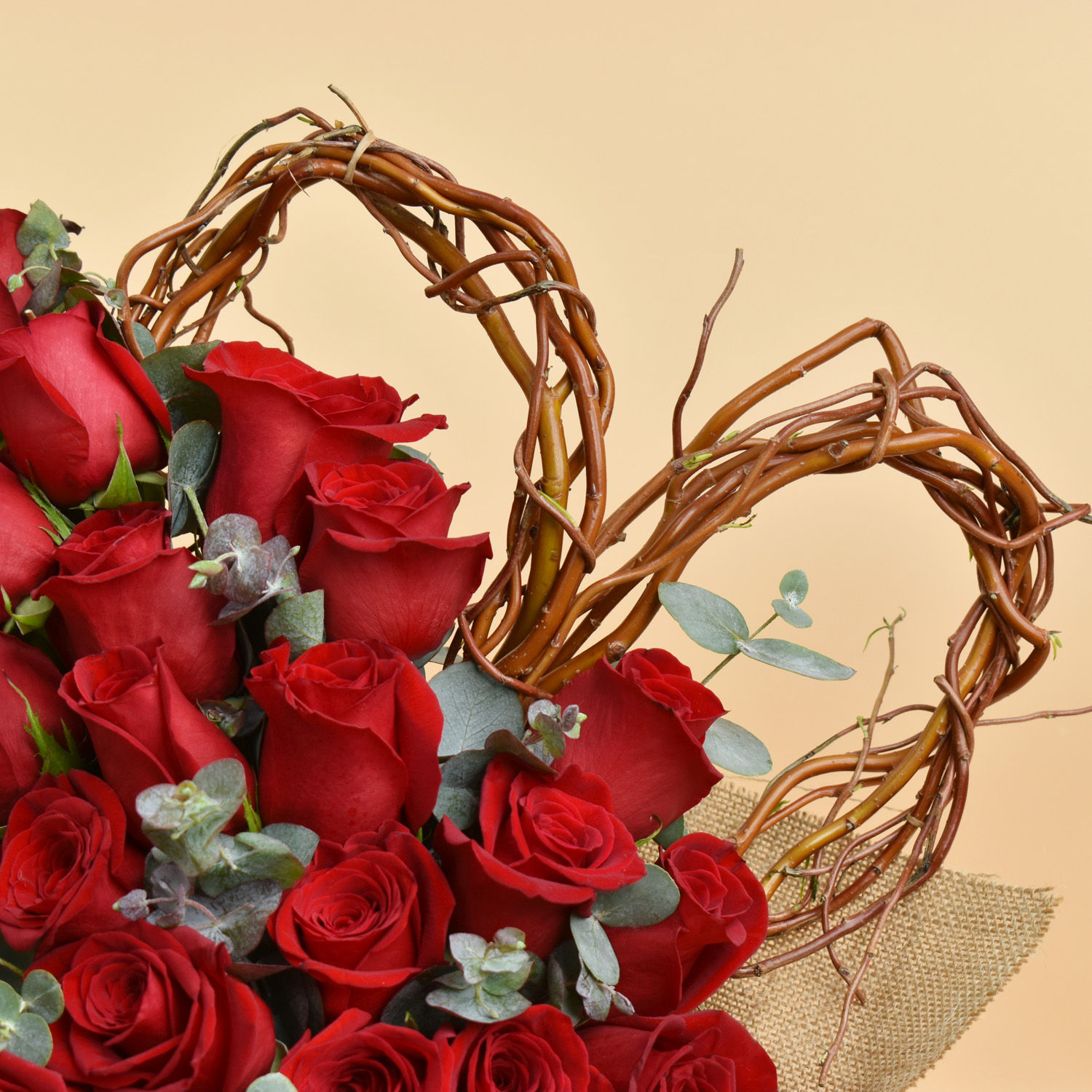 Order Heart and 25 Roses Bouquet Online | Same-Day Delivery UAE - Fnp.ae
