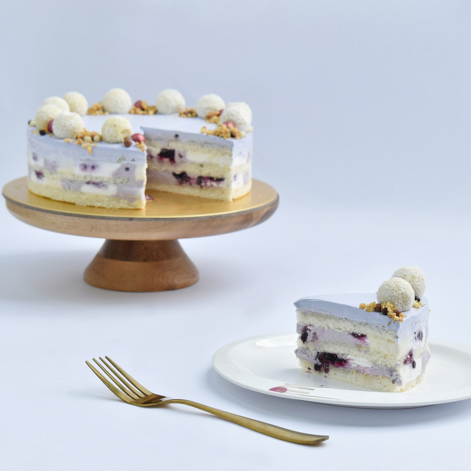 Order Mouth Watering Vanilla Blueberry Cake One Kg Online | Same-Day ...